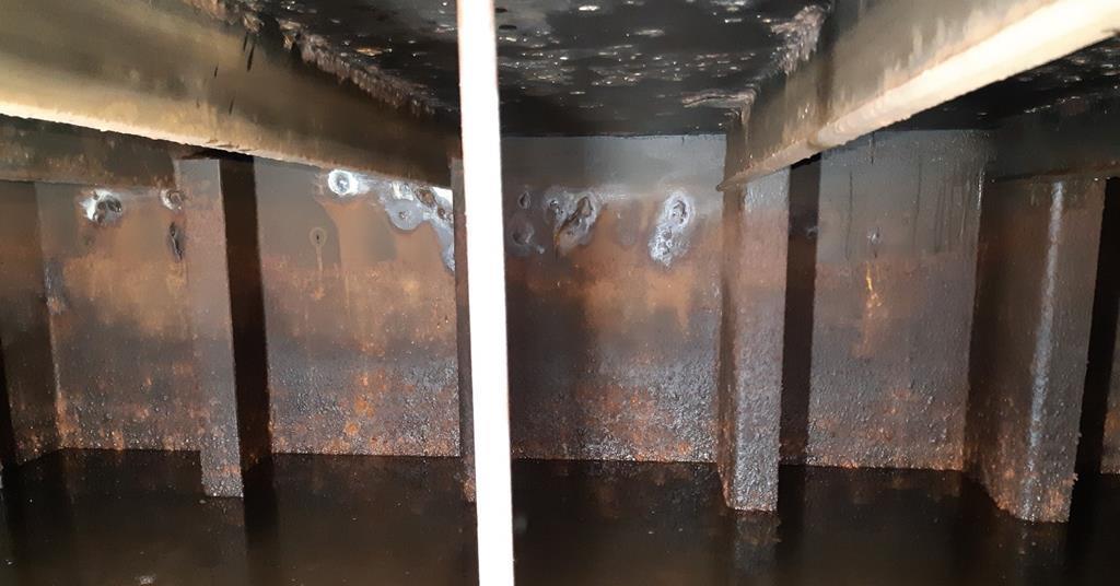 Outbreak of typhoid on Dutch ship traced to contaminated drinking water ...