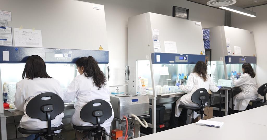 A day in the life of a microbiology technician | Careers | The ...