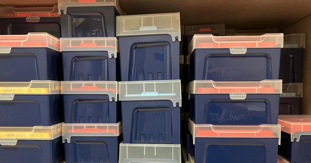 What a waste: poop and plastic in the study of purple martin ...